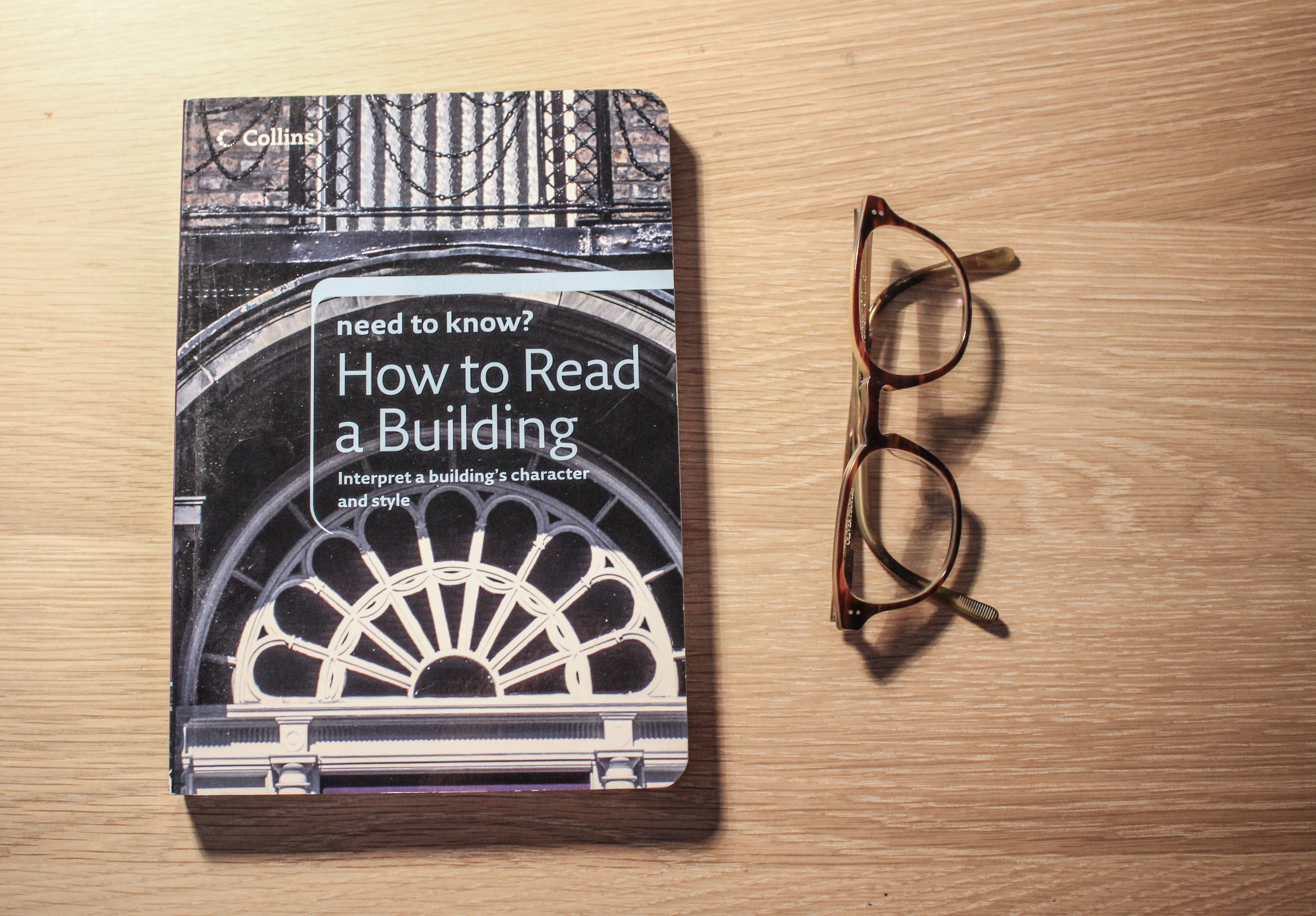 Book Review: How to Read a Building (Collins) – Rubble & Brick